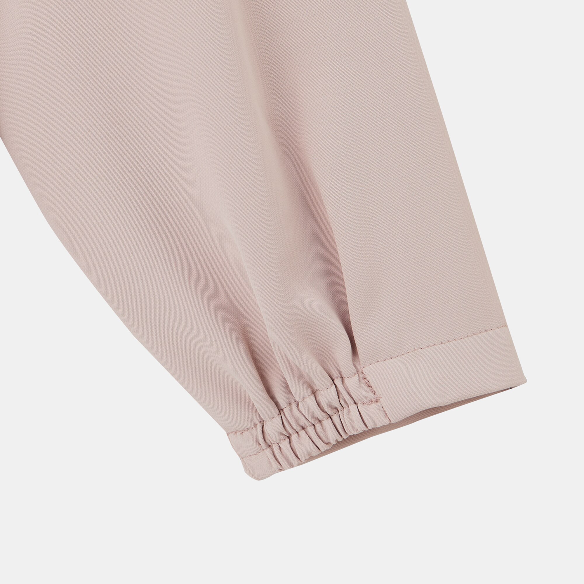 PLST(プラステ)公式 | UVカットVネックメタルパーツブラウス