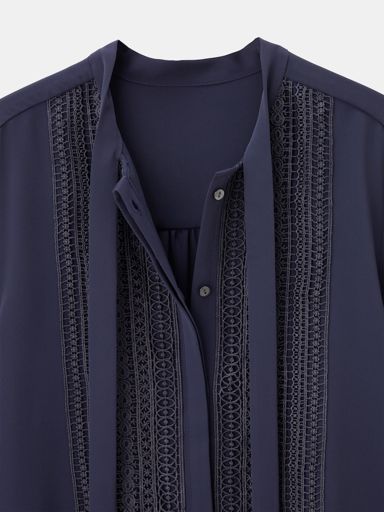 PLST(プラステ)公式 | UVカットフロントレースボウタイブラウス